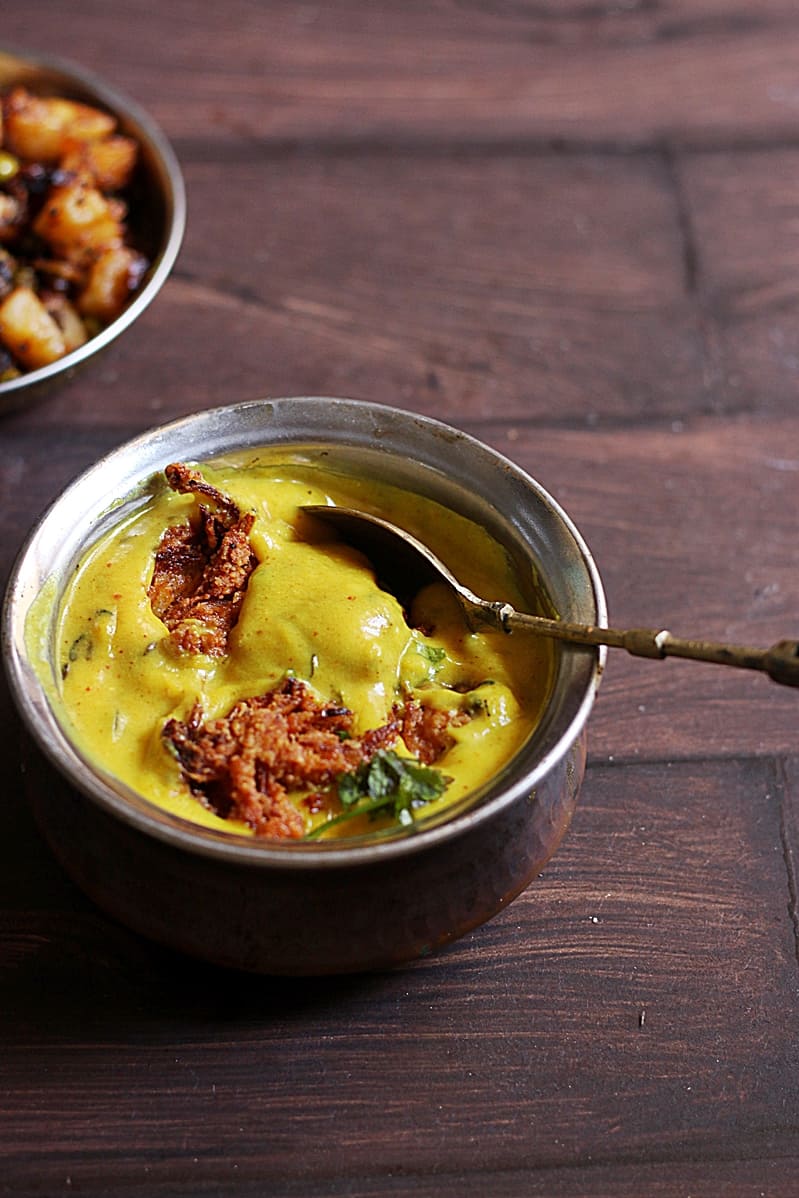 punjabi kadhi recipe with pakoras | How to make punjabi kadhi pakora