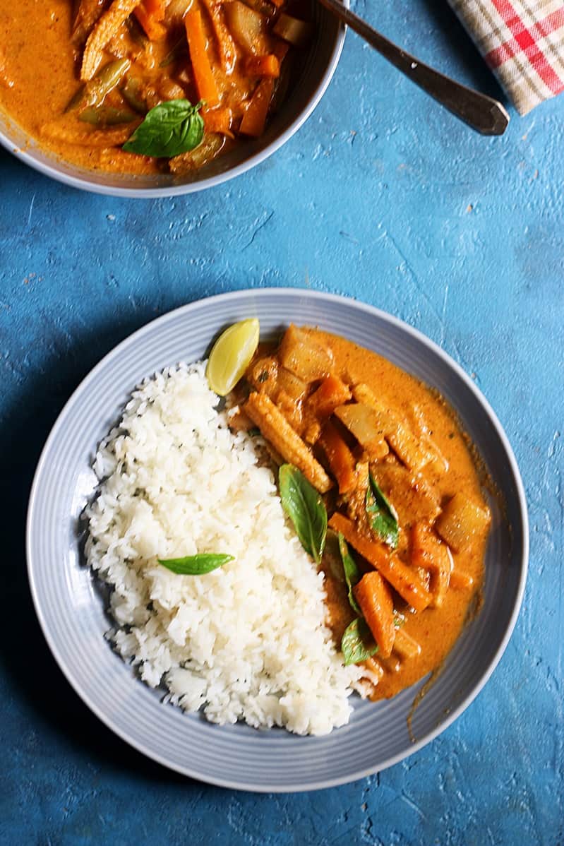 thai red curry recipe | how to make veg thai red curry recipe